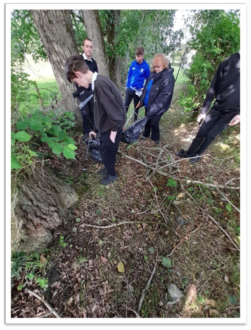 The Big Green Clean-Up at School - Waterloo Lodge School